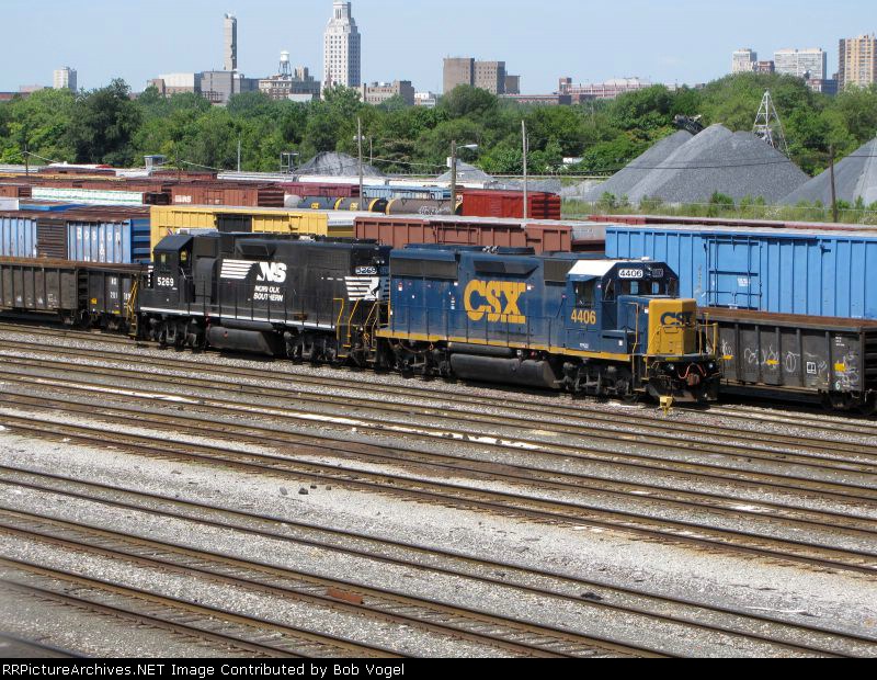 CSX 4406 and NS 5269